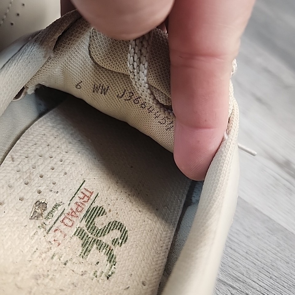 Irregular Pairing Of sas Bone Walling Shoe Left Shoe Size 6WW Right ...