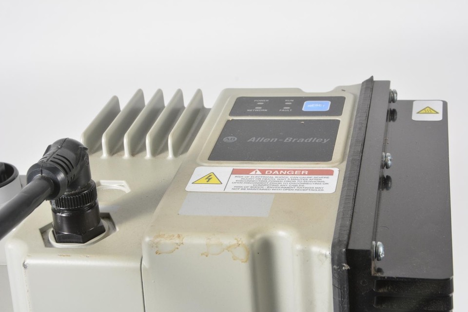 Allen-Bradley 284D-FVD1P4Z-10-CR ArmorStart Control Module & 280D-FN ...