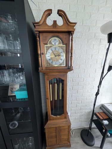 Howard Miller Tempus Fugit Grandfather Clock 1976 great condition works ...