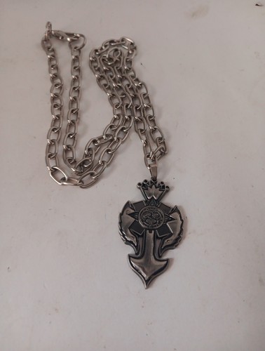 100% Authentic WWF WWE Rey Mysterio Cross Mask logo Necklace Pendant ...