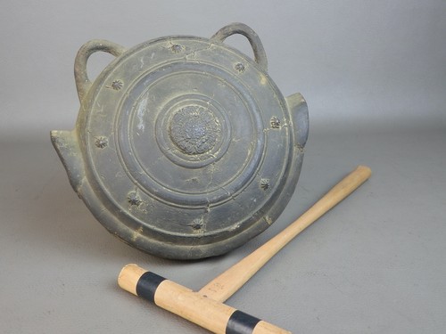 JAPANESE ANTIQUE WANIGUCHI BRONZE BUDDHIST TEMPLE HANGING BELL WOOD ...