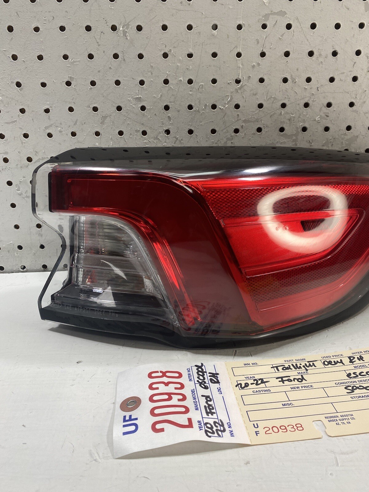 2020 2021 2022 FORD ESCAPE RIGHT SIDE TAIL LIGHT OEM | eBay