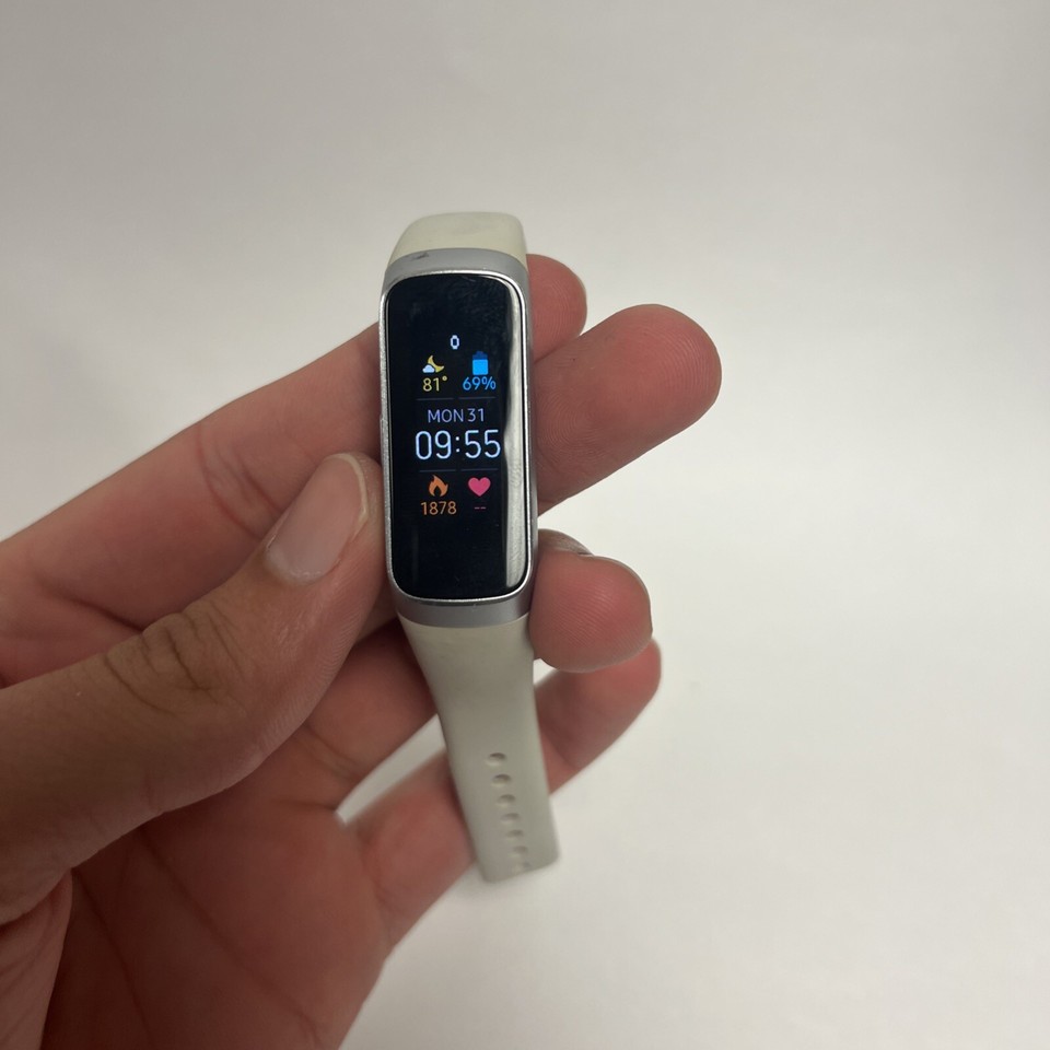 Samsung Galaxy Fit Activity Tracker (SM-R370) - Silver (Drains Charge ...