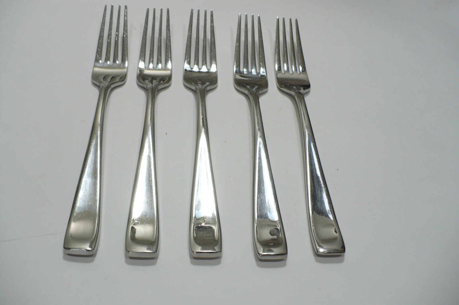 5 Oneida MODA Dinner Forks 8" Stainless 18/10 Glossy Silverware ...