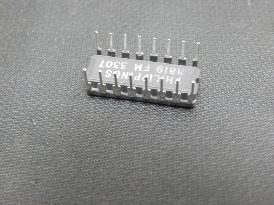 AMD AM26LS31/BEA Line Driver, 4 Driver, 16 Pin Ceramic DIP 7802301EA ...