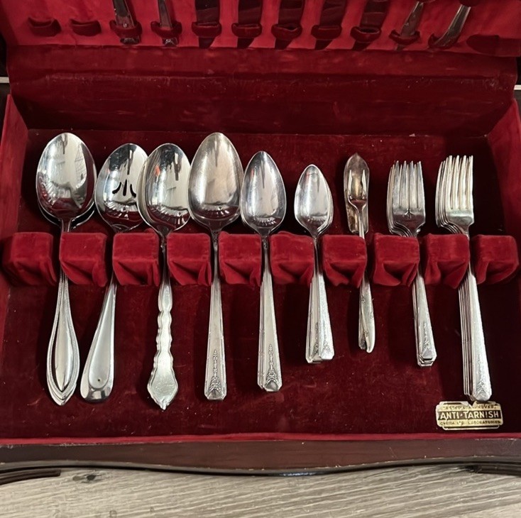 Vintage Oneida Silverware Set | eBay