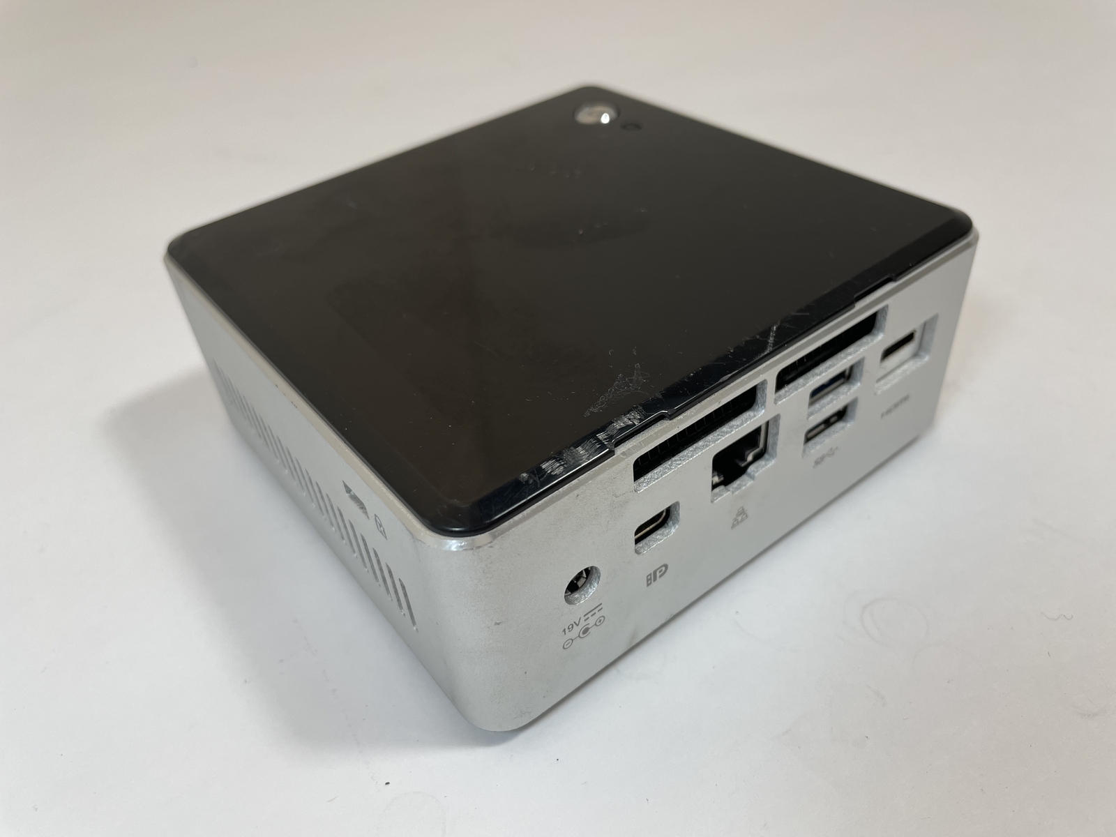 INTEL NUC5I7RYH Mini PC Core i7 5557U 120GB 8GB RAM -NO AC or OS ...