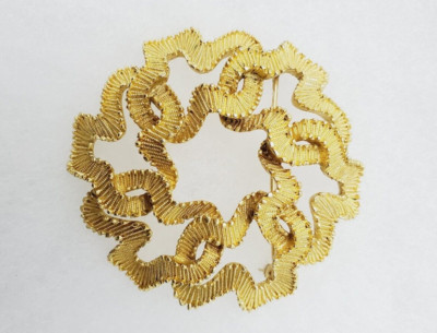 Vintage Signed Crown TRIFARI Brushed Gold tone Sea Coral Reef Shape ...