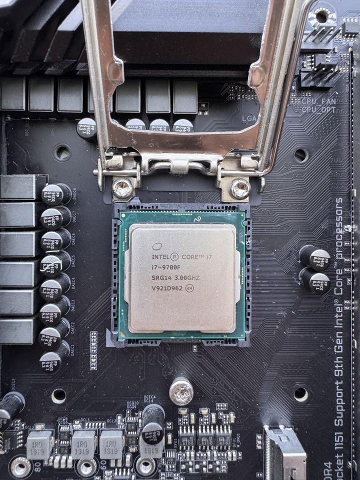 Gigabyte Z390 AORUS Pro Motherboard CPU RAM Bundle Used Intel i7-9700F ...