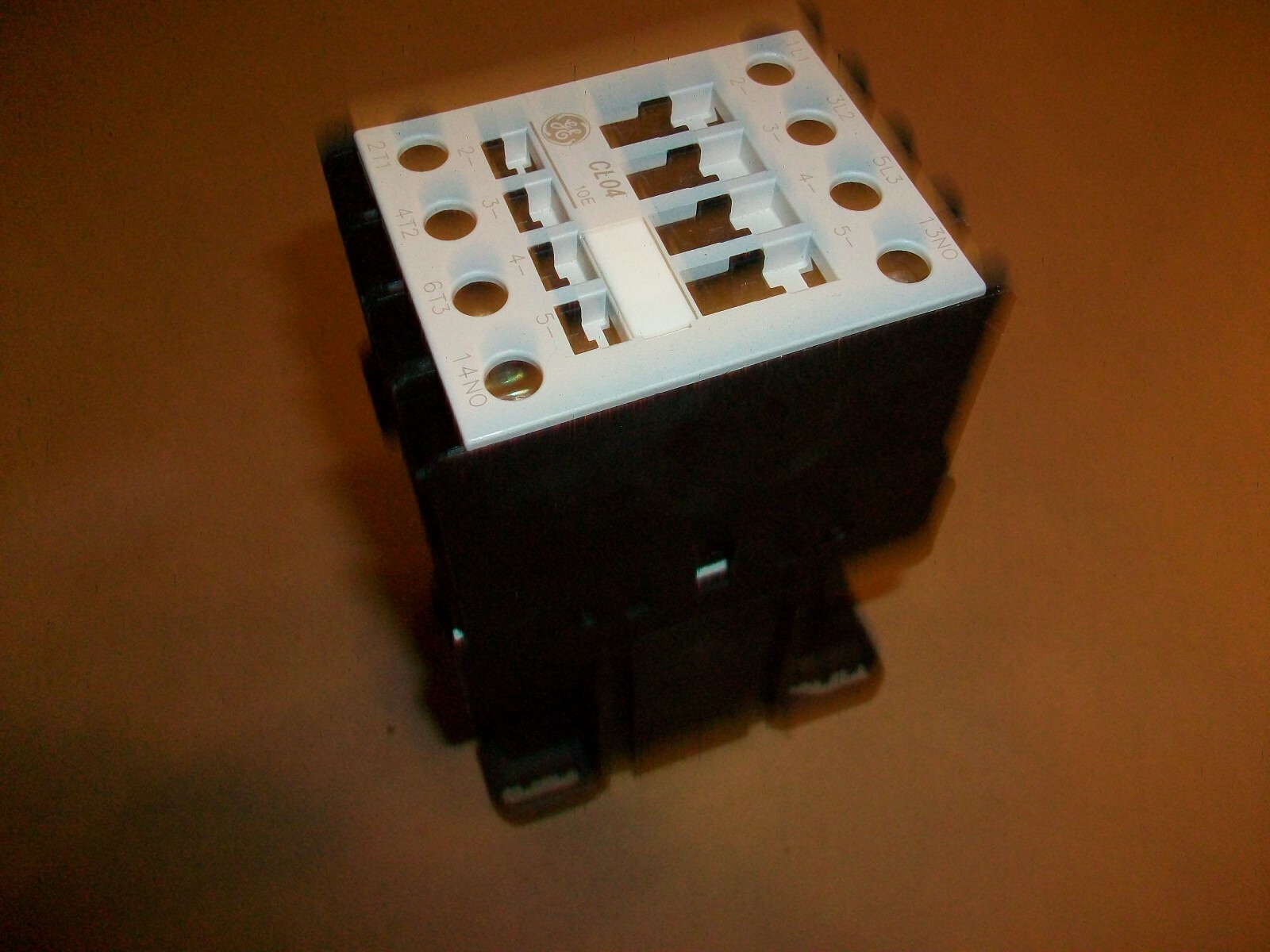 GE Contactor CL04D310M 24VDC 20HP @ 460VAC | eBay