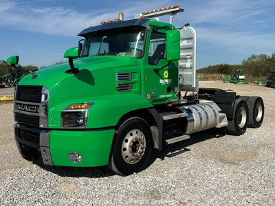 2019 Mack AN64T ANTHEM T/A Day Cab Truck Semi Tractor A/T PTO Wet Kit ...