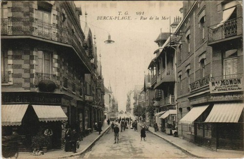 CPA Berck-Plage-Rue de la Mer (46318) | eBay