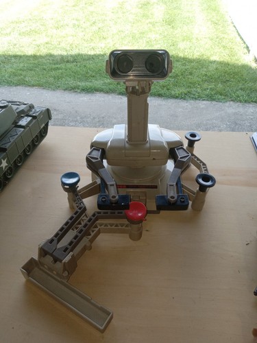 Nintendo NES R.O.B. Rob the Robot Operating Buddy Plus Accessories | eBay