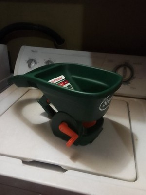 Scotts Turf Builder Hand Held Lawn Seed Fertilizer Spreader 71133 Rock ...