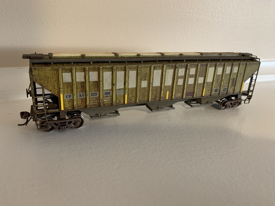 Custom Weathered Intermoutain Covered Hopper CP Canadian Pacific Mellow ...