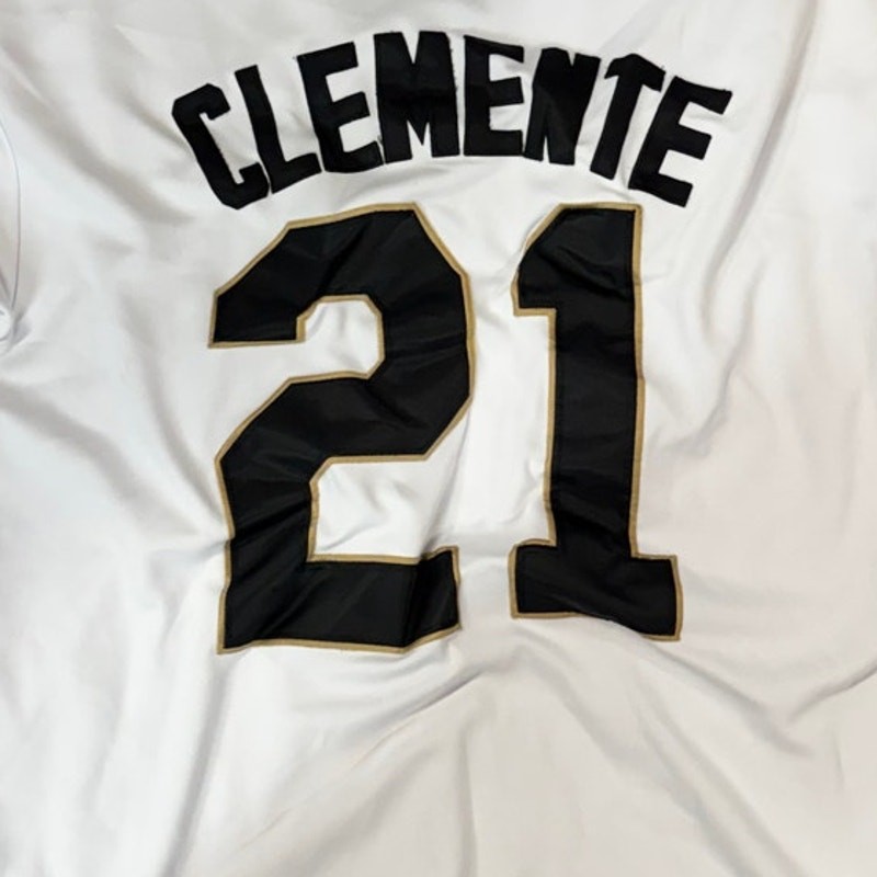 Mitchell & Ness Roberto Clemente Pirates 1971 Cooperstown White Jersey ...