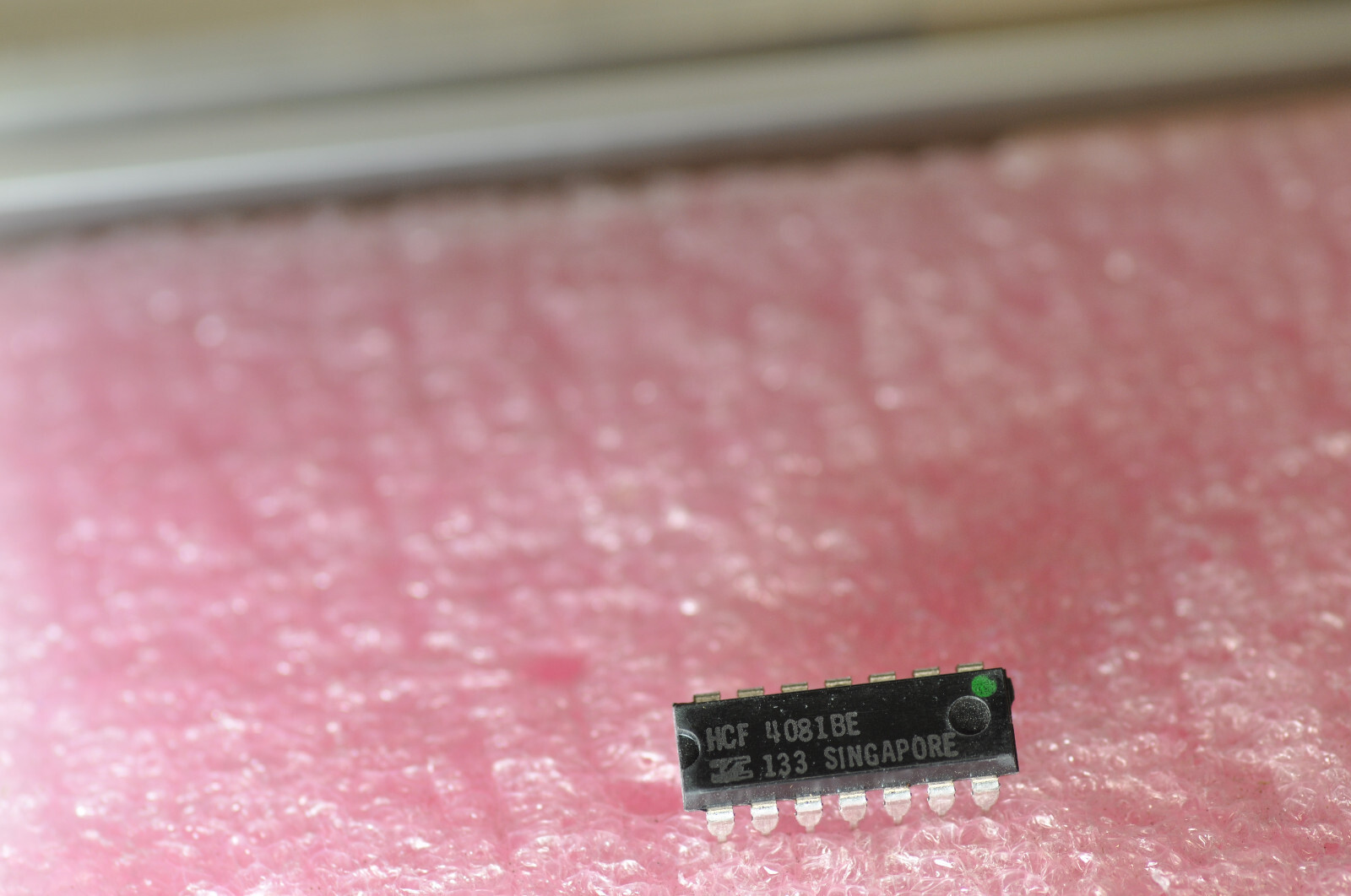 4081BE Logic Gates, 2 lots of 24 pcs. new | eBay