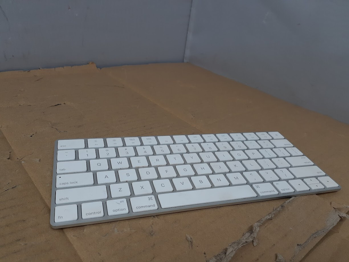 Apple Magic Keyboard Bluetooth Rechargeable A1644 | eBay