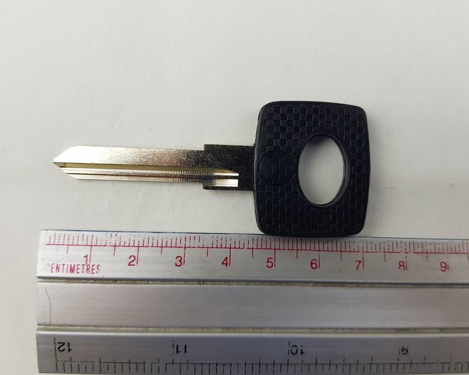 2x Uncut Blank Key for Mercedes Benz 200 240 280 300 W115 W108 W109 ...