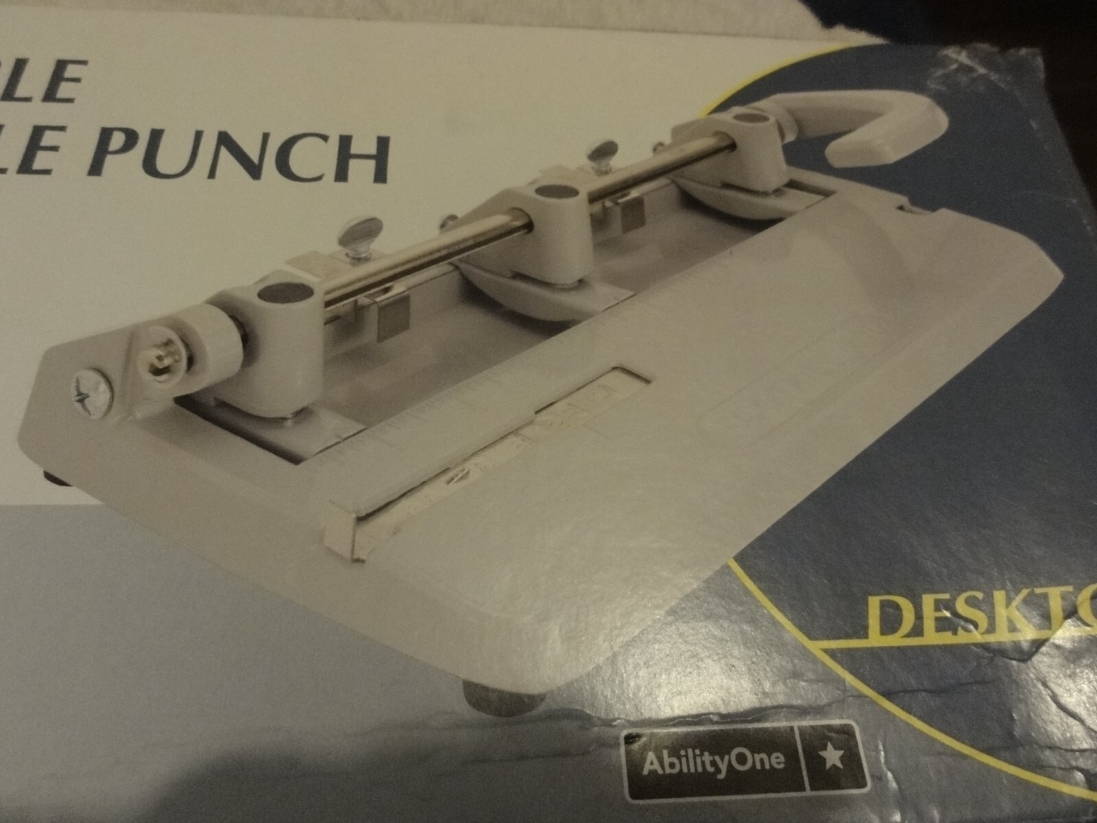 Skilcraft Heavy-Duty Adjustable 3 Three-Hole paper Punch 13/32" Holes ...