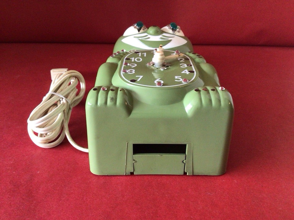Vtg 1960s Animated KIT CAT KLOCK D8 Wall Clock Jeweled Avocado Green ...