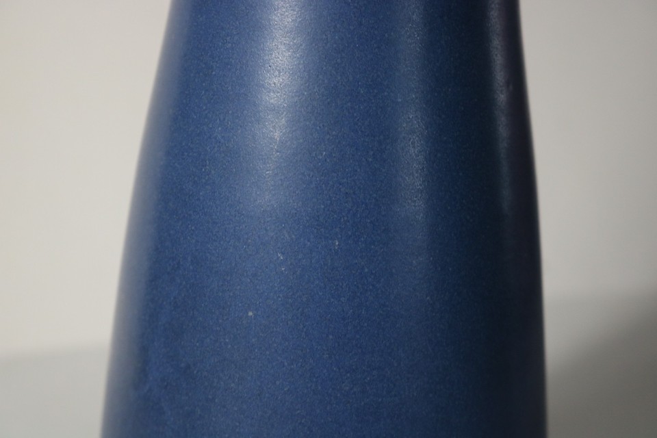 ANTIQUE LARGE 8.3" MARBLEHEAD ART POTTERY VASE MATTE BLUE 'AS IS' COND ...