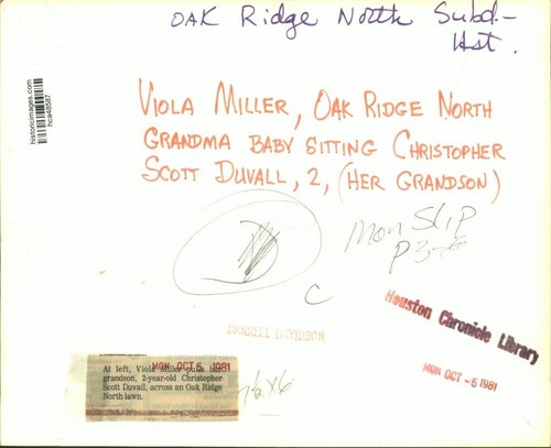 1981 Press Photo Viola Miller & grandson Christopher in Oak Ridge North ...