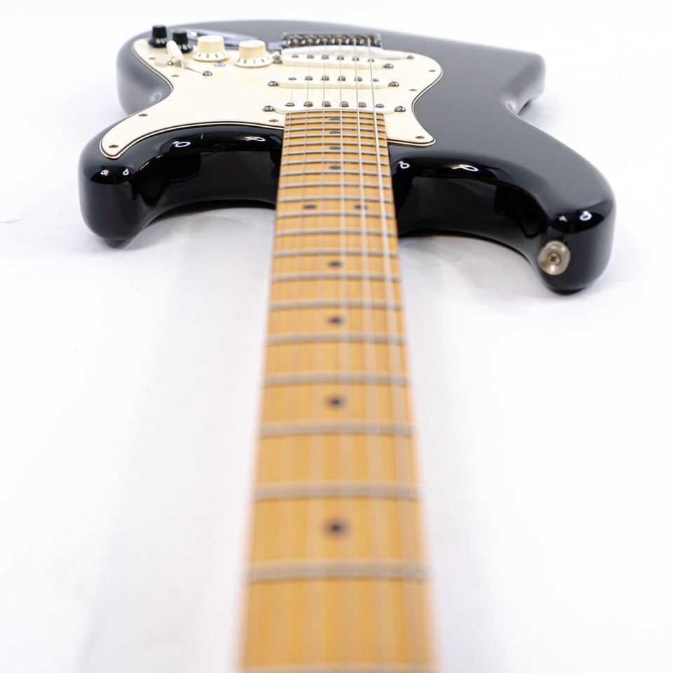 2012 Fender Roland VG Stratocaster Black w/ Versatile COSM Modeling, OG ...