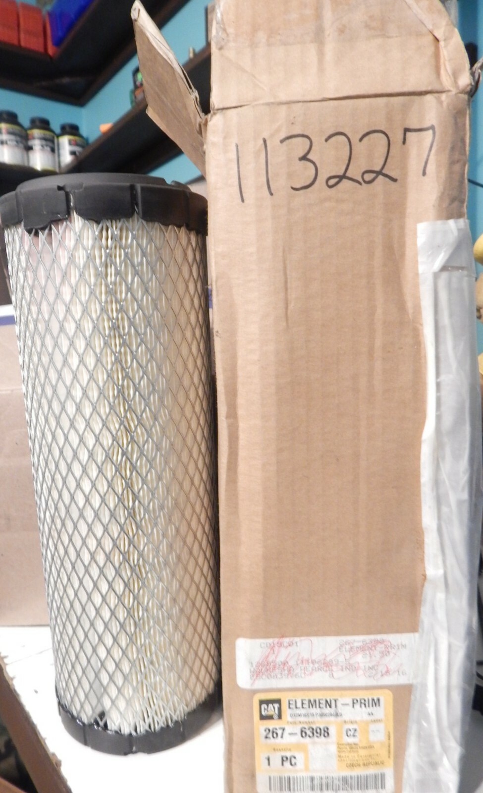 CATERPILLAR 2676398 - Air filter cross reference