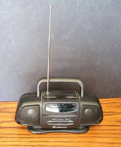 Vintage Lifelong Mini Baby Boombox Model 2225 AM/FM - Tested, Working ...
