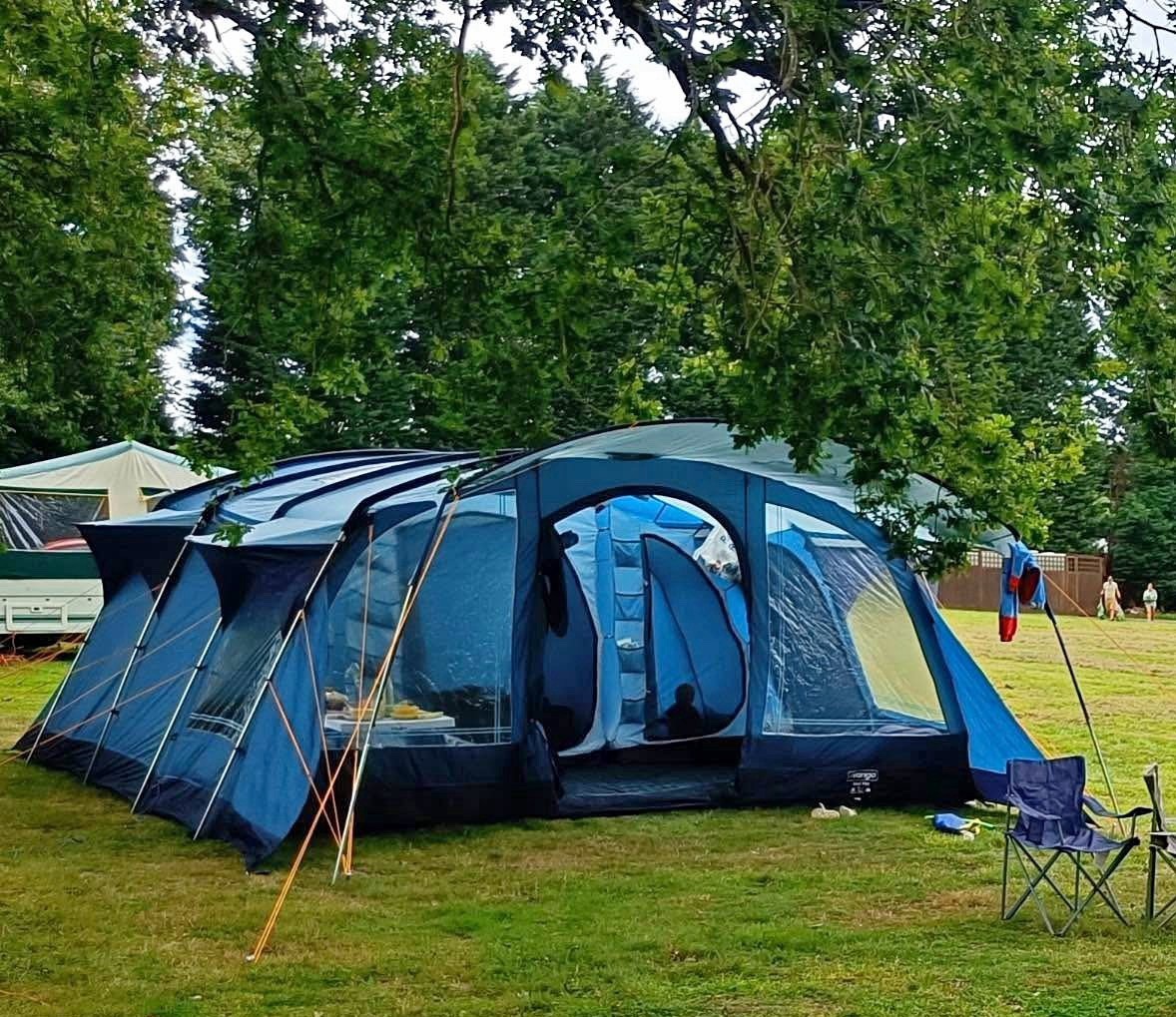 Huge Family 7 Berth Tent - Vango Vail 700 Camping Blue Large Cabin Tent ...