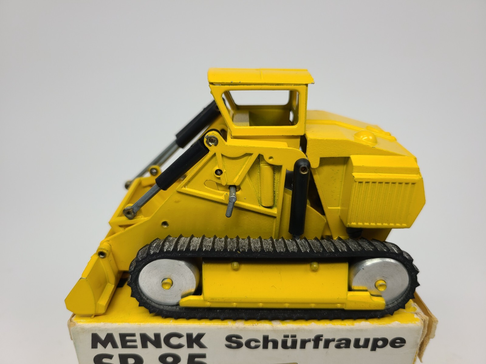 Menck SR85 Scraper Dozer - NZG 1:50 Scale Diecast Model #111 from 1969 ...