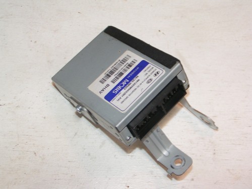 OEM 12-14 HYUNDAI GENESIS SEDAN USB Communication Interface Module ...