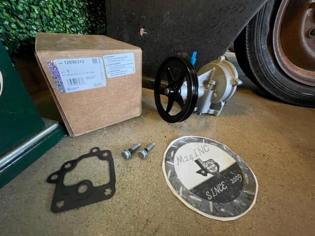 (1) Vacuum Pump GM Genuine Parts 12696313 | eBay