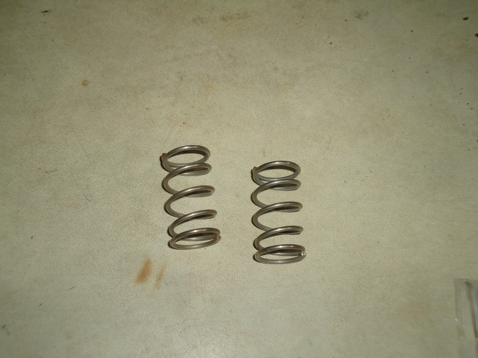 PKG. of 2 New Genuine Husqvarna 544431501 Trimmer Head Springs | eBay