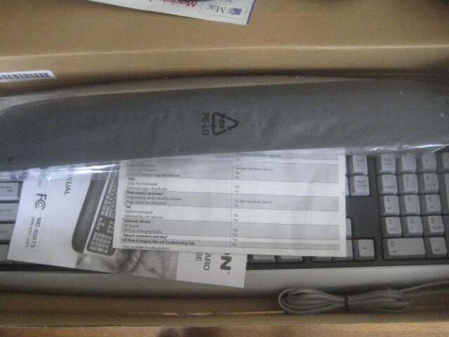 Medion Multimedia Wireless Computer Keyboard & 5 Button Scroll Optical ...