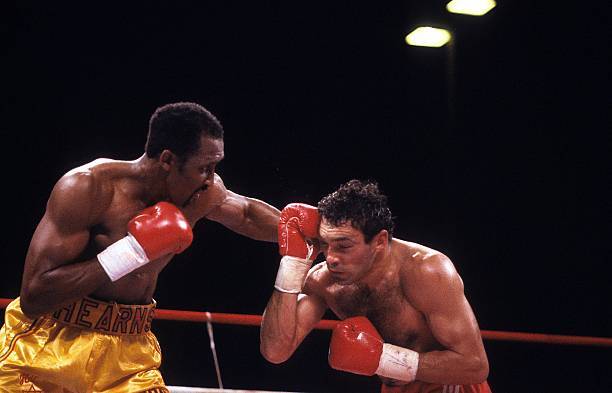 Thomas Hearns Lands A Punch Against Juan Domingo Roldan OLD BOXING ...