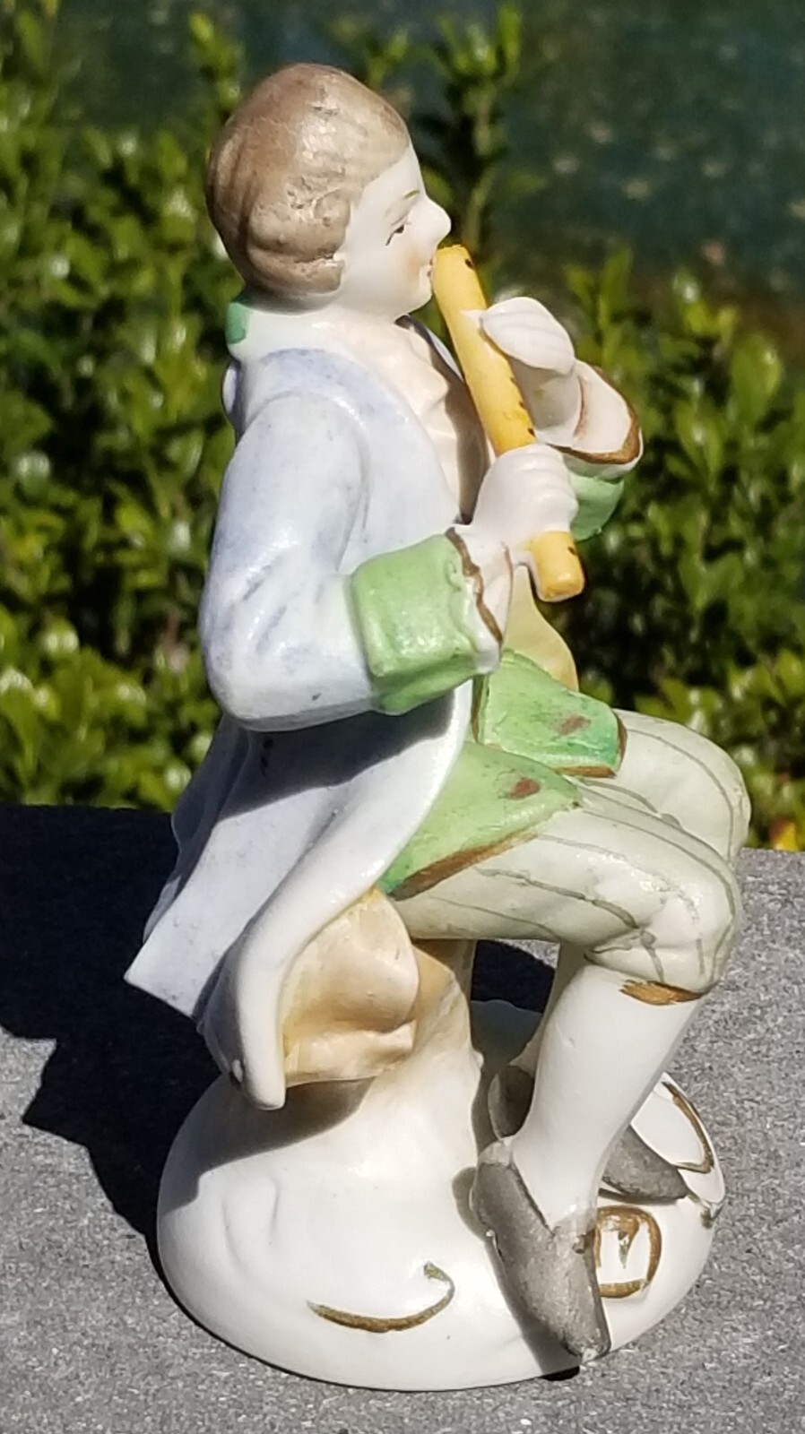 Vintage 5.5" Occupied Japan Bisque FIGURINE SEATED COLONIAL MAN PLAYING ...