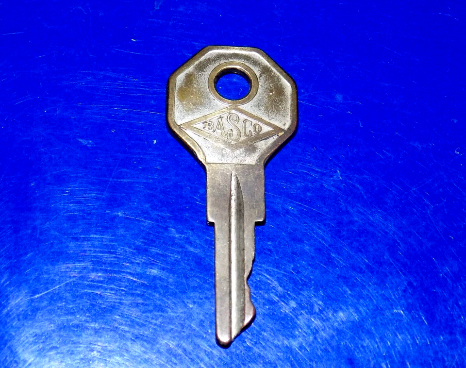 Vintage Briggs & Stratton BASCO Key stamped B/IM737 | eBay