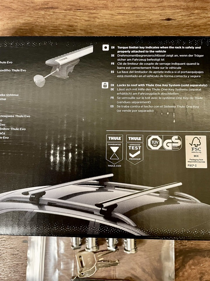 Thule Evo Raised Rail Foot Pack 710405 + Thule Metal Lock Set (Bundle ...