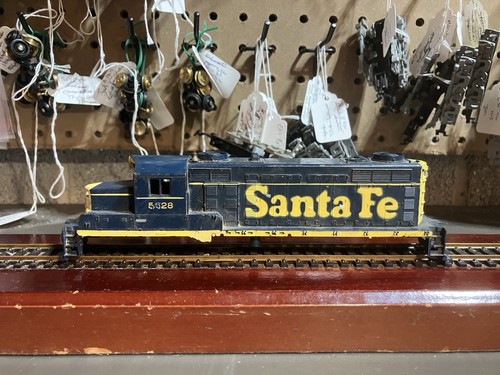 TYCO Mantua HO Santa Fe GP20 Shell 5628 | eBay