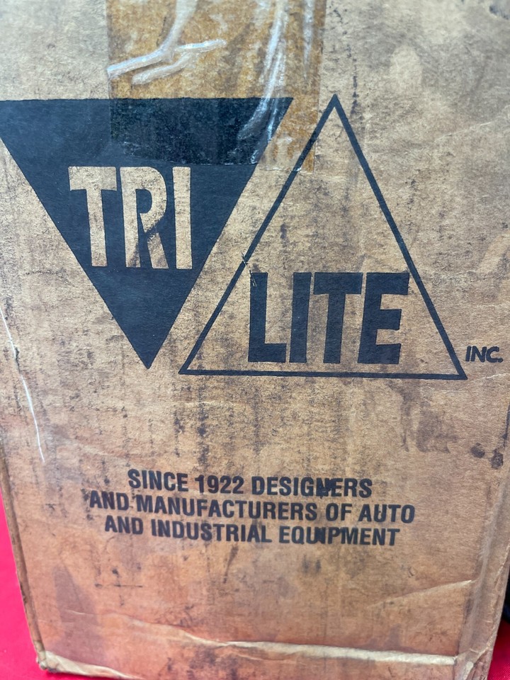 TRI LITE MV-IND ROTATING SIGNALING BEACON LIGHT VOLTS: 36 DC 96-0580 | eBay