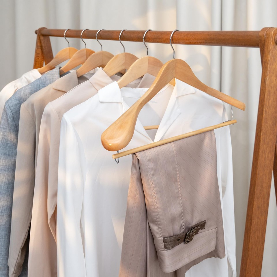 6 Pack Wooden Hangers, Extra Wide Shoulder Wood Hangers with Locking ...