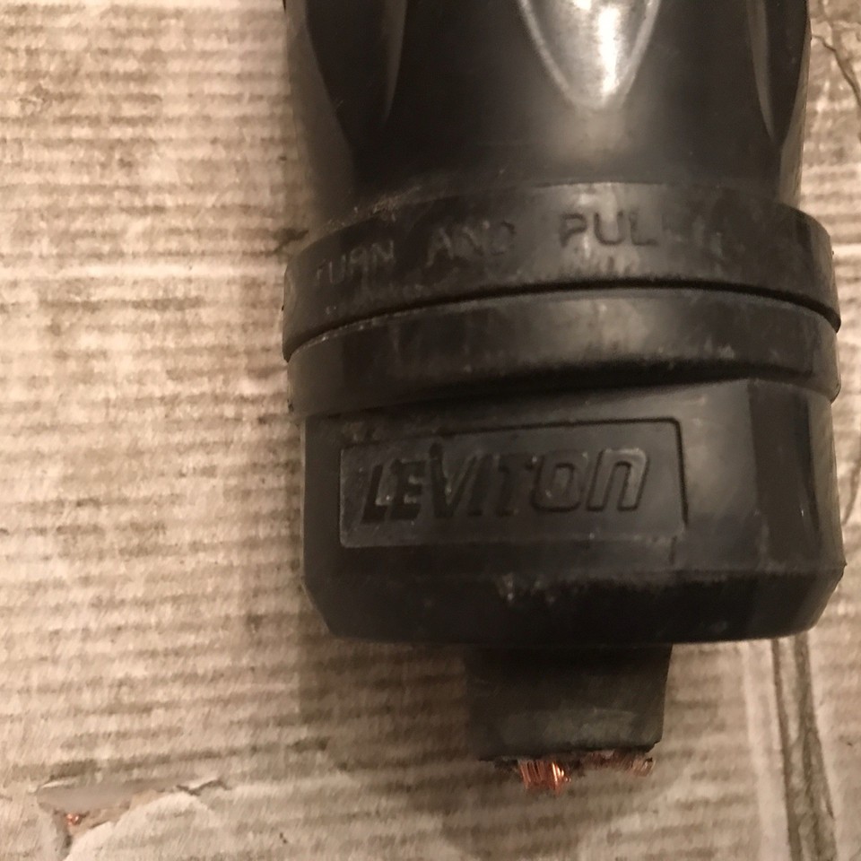 Leviton CS-6364C Industrial Twist-Lock Connector 3P4W 125/250VAC 50 ...