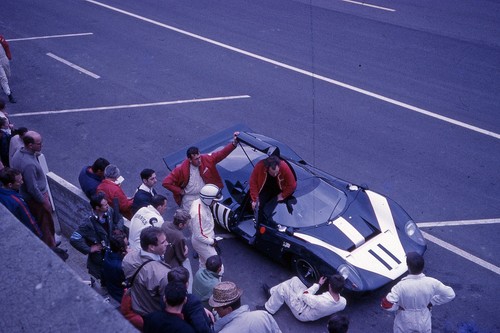 Aston Martin Surtees Hobbs Le Mans 24hr Car Racing 1967 Kodak 35mm ...