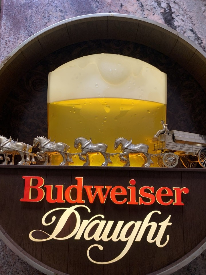 VINTAGE BUDWEISER BEER LIGHT UP BARREL SIGN CLYDESDALES RARE | eBay