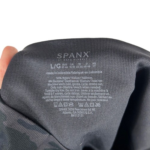 Spanx Pants Womens Size L Black Camo Leggings Look At Me Now Seamless ...