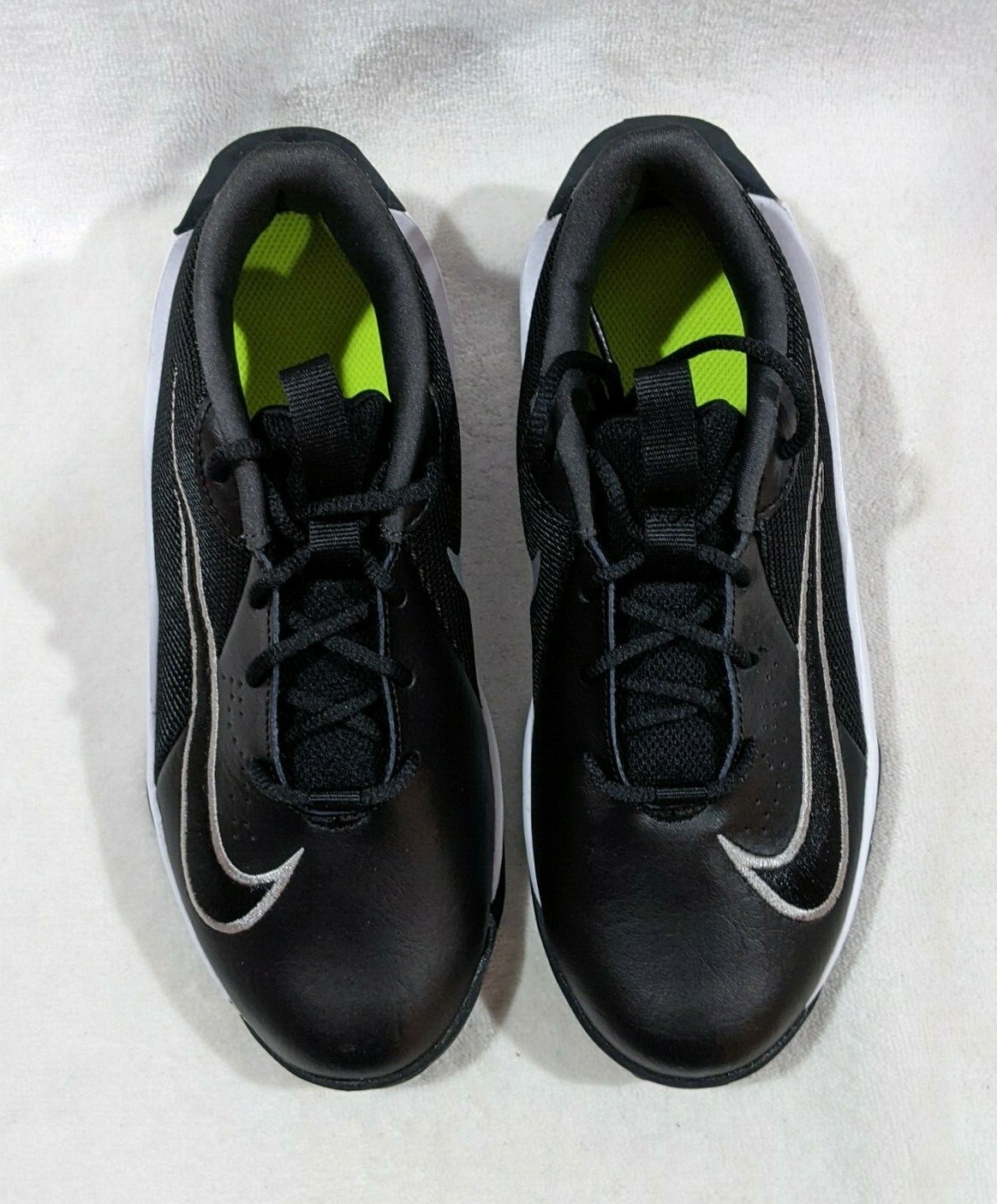 Nike Team Hustle Quick 3 (GS) Black/Sil Boy's Sneakers-Sz 4/5/6/7Y NB ...