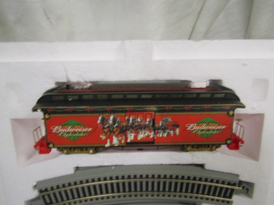 Hawthorne Village Budweiser BEER Train HO/ON30 SCALE FREIGHT BOX CAR EZ ...