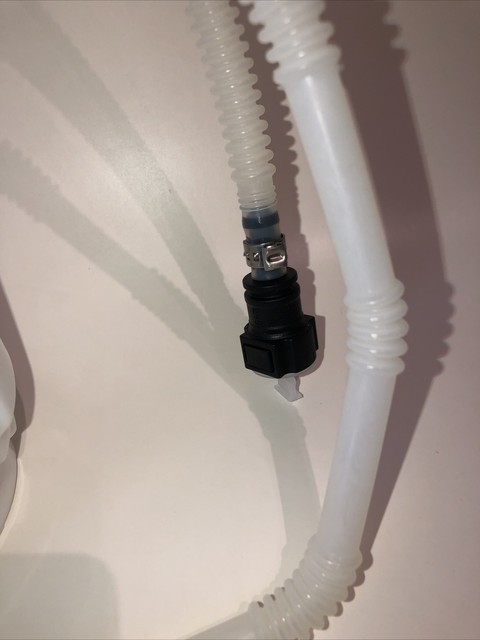 Electric Fuel Pump Left URO Parts 7L6919087F fits 04-07 VW Touareg for ...